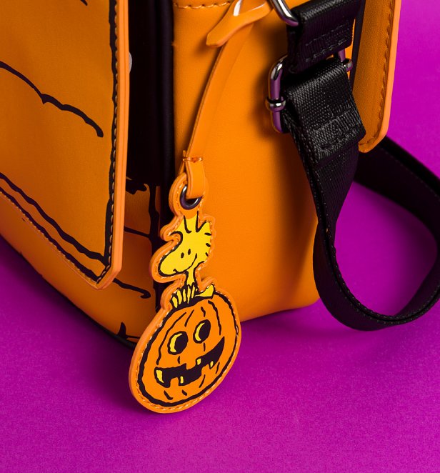 Loungefly Peanuts Great Pumpkin Snoopy Doghouse Crossbody Bag